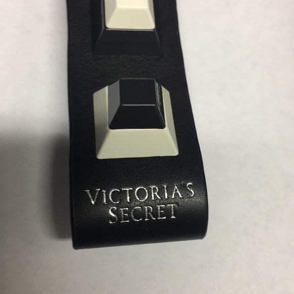 Victoria's Secret | Accessories | Victorias Secretbundle 2 Pcs Keys ...